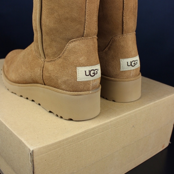 UGG | Shoes | Ugg Austrailia Chestnut Suede Amie | Poshmark